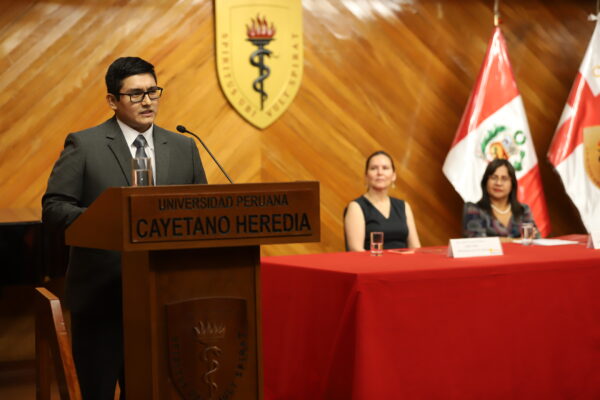 Martes de Egresado – Favio Leon Malaga de Farmacia y Bioquímica ...