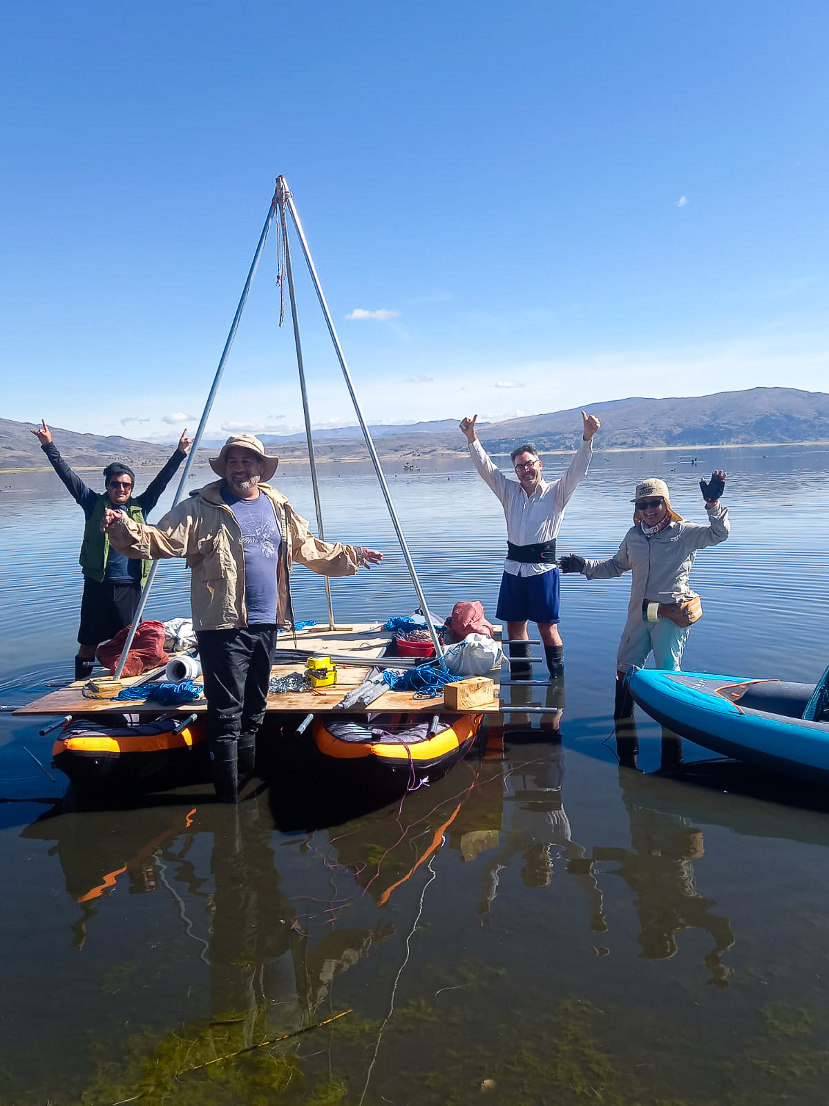 Investigadores de proyecto financiado por Prociencia exploran el Lago ...